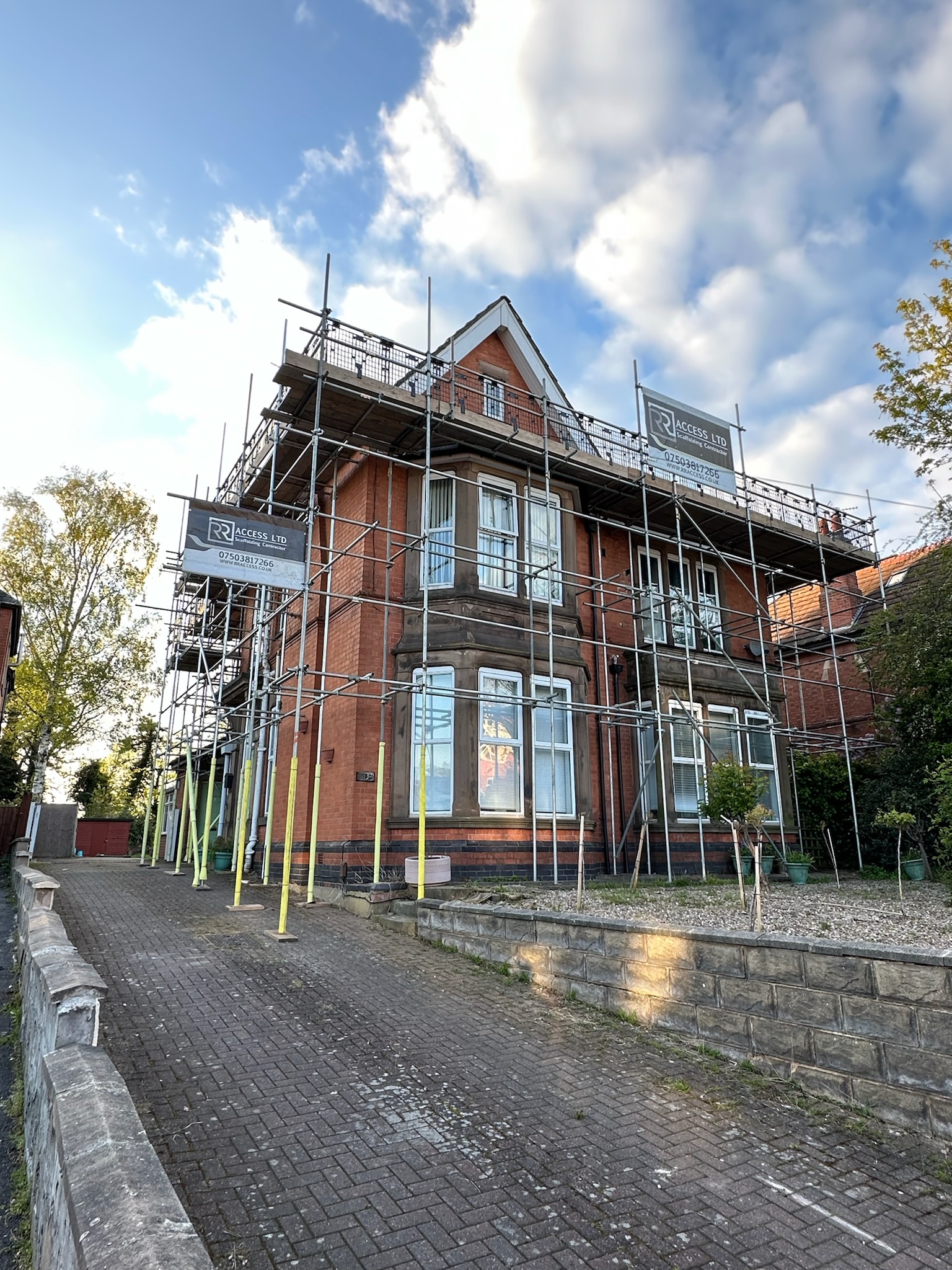 Cantilever Scaffolding - RR Access